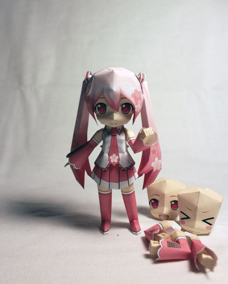 Papercraft Characters Sakura Miku Prototype Papercraft by Einohpmys Diy ...