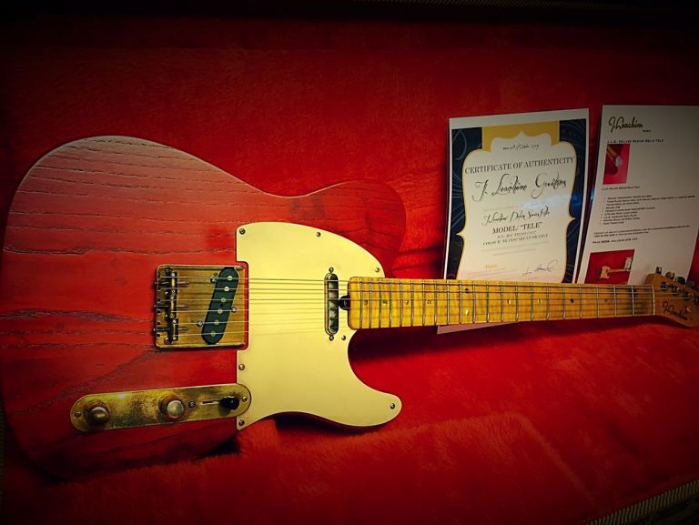 Papercraft Guitar Cardboard Guitar Kartonnen Gitaar Muziek Pinterest ...