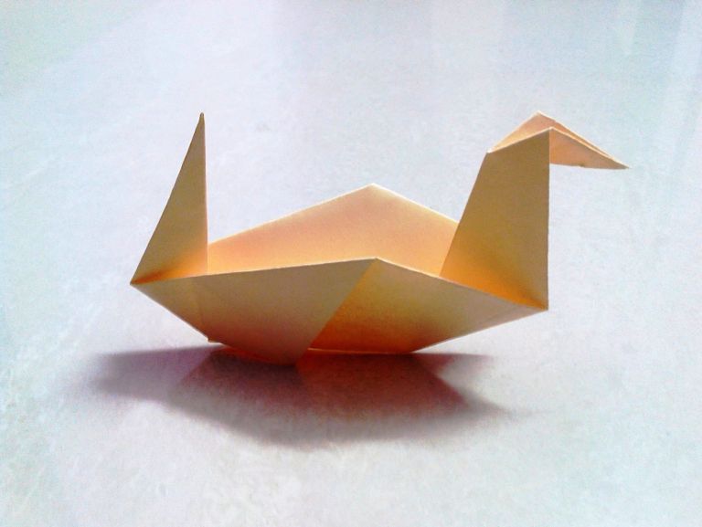 Papercraft origami In This Paper Craft origami Video Tutorial Learn How ...
