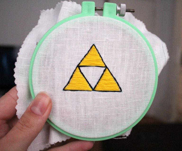 Printable Triforce Papercraft - Printable Papercrafts - Printable ...
